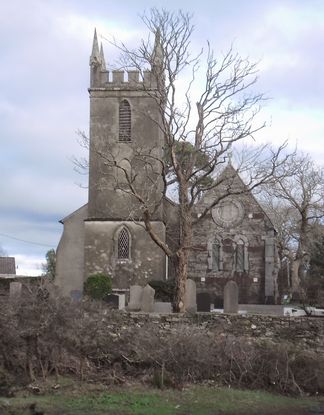 Pat Papertown 2: Durrus Village: Strolling through the Place