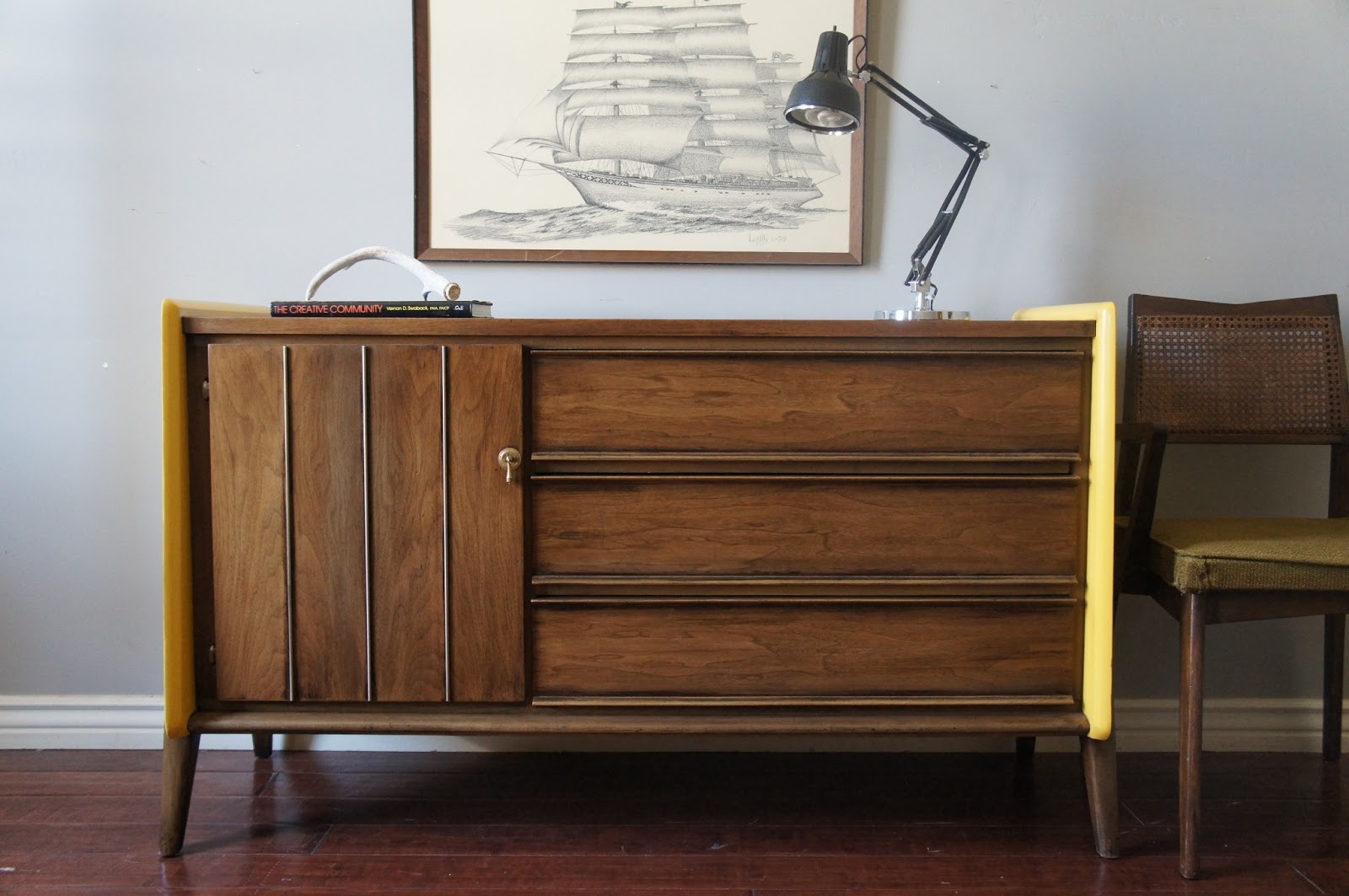 Retro Dresser