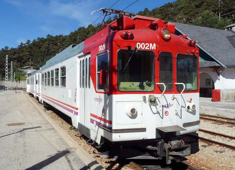 Rails sense fronteres: Renfe - Automotor sèrie 442.