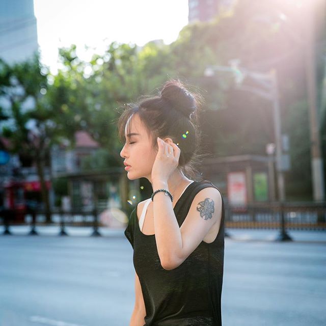 Muqi Miya Hot In Black Cinehub