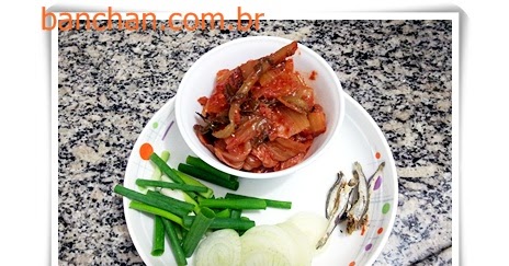 Vamos fazer kimchi-tigue e galchi-gui?