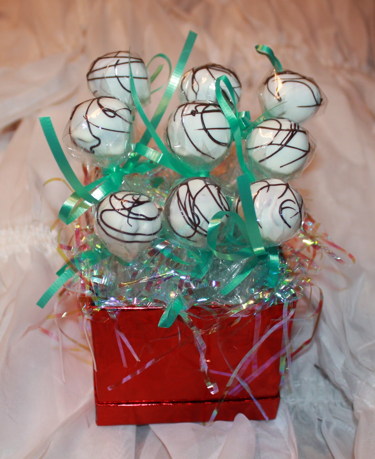 LV's Little Corner: Cake-pops Tasting - Sample Delicious Desserts