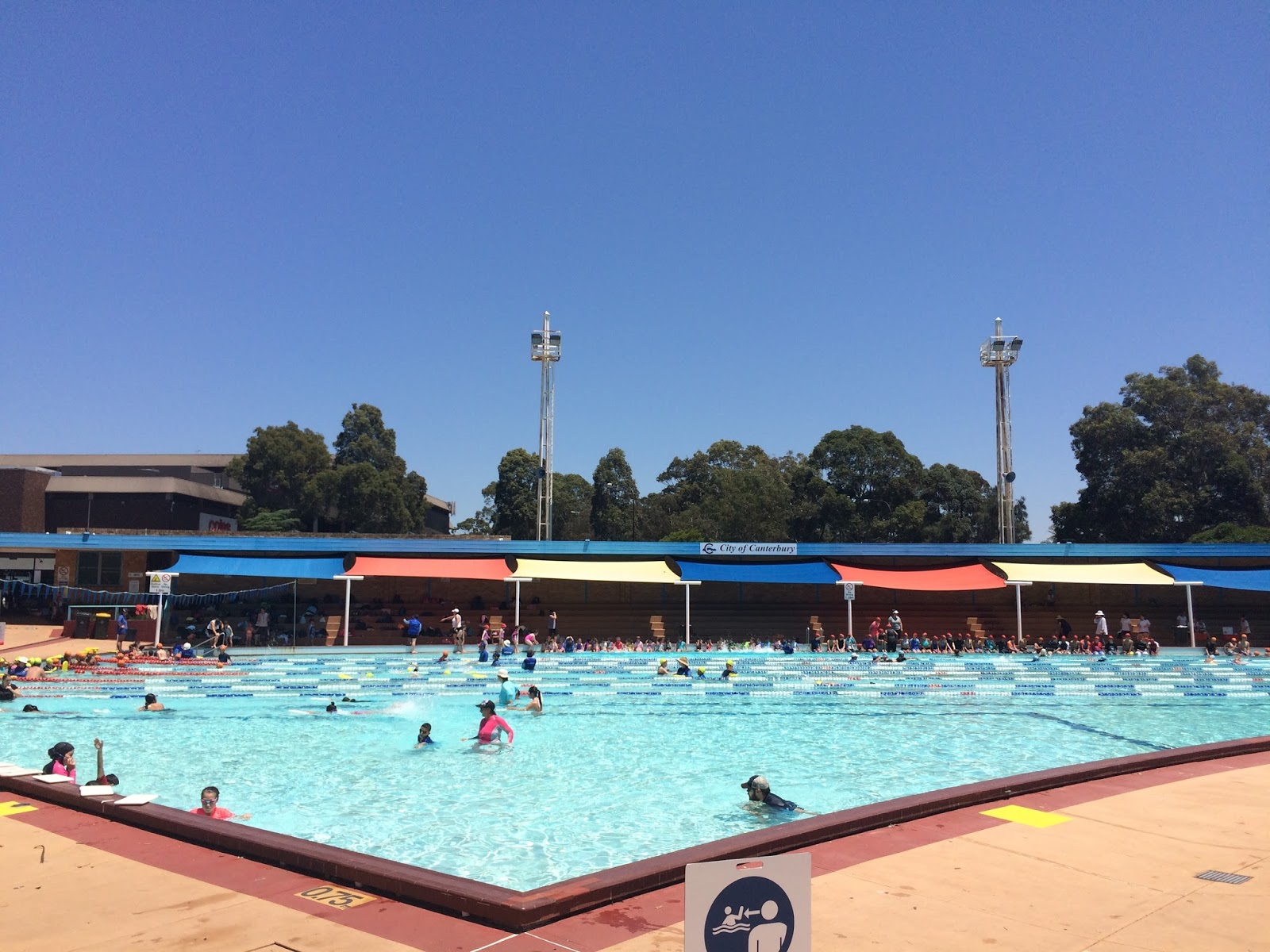 Swimming: Roselands Aquatic centre
