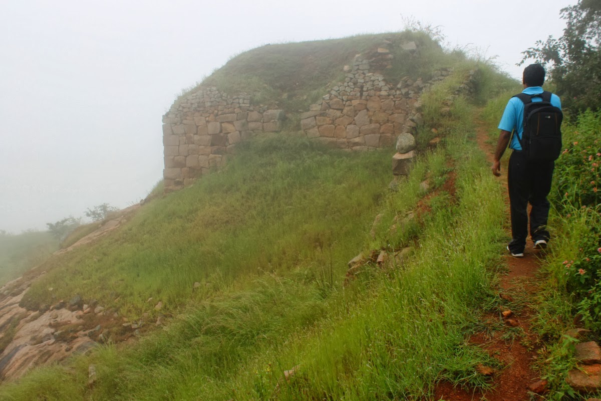 Journeys across Karnataka: Fort Makalidurga