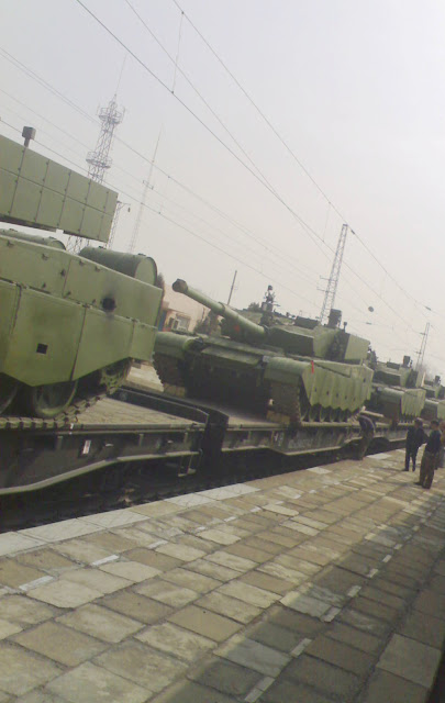 China Defense Blog: First "in-service" photos of the Type99A2.??