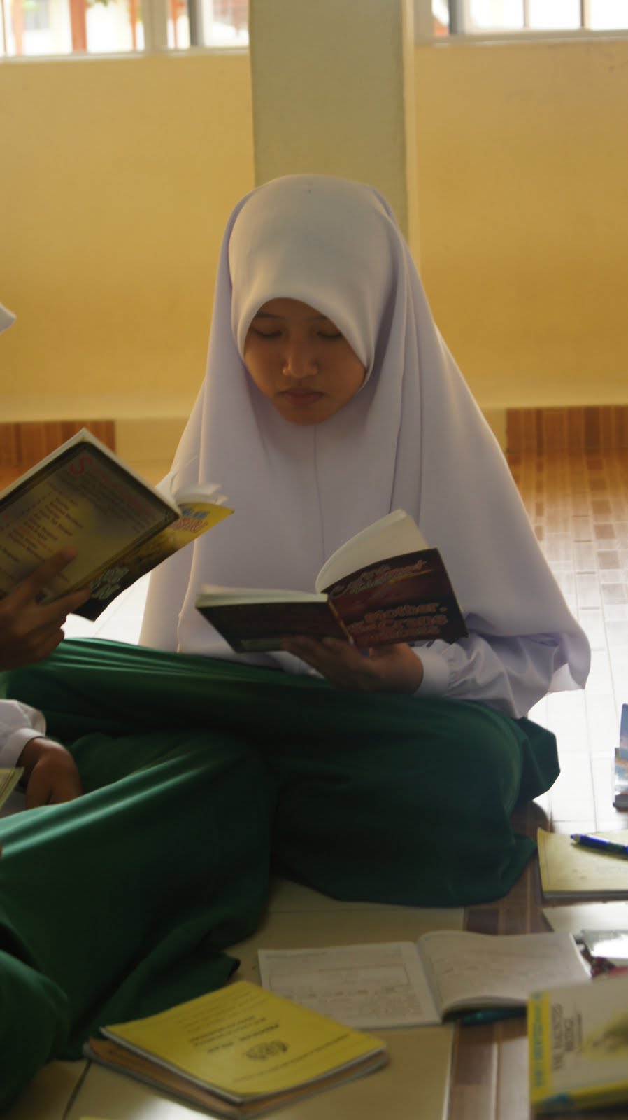 PUSAT SUMBER SAMT KUALA KUBU BHARU: KEM MEMBACA & JATI DIRI TINGKATAN 1&2