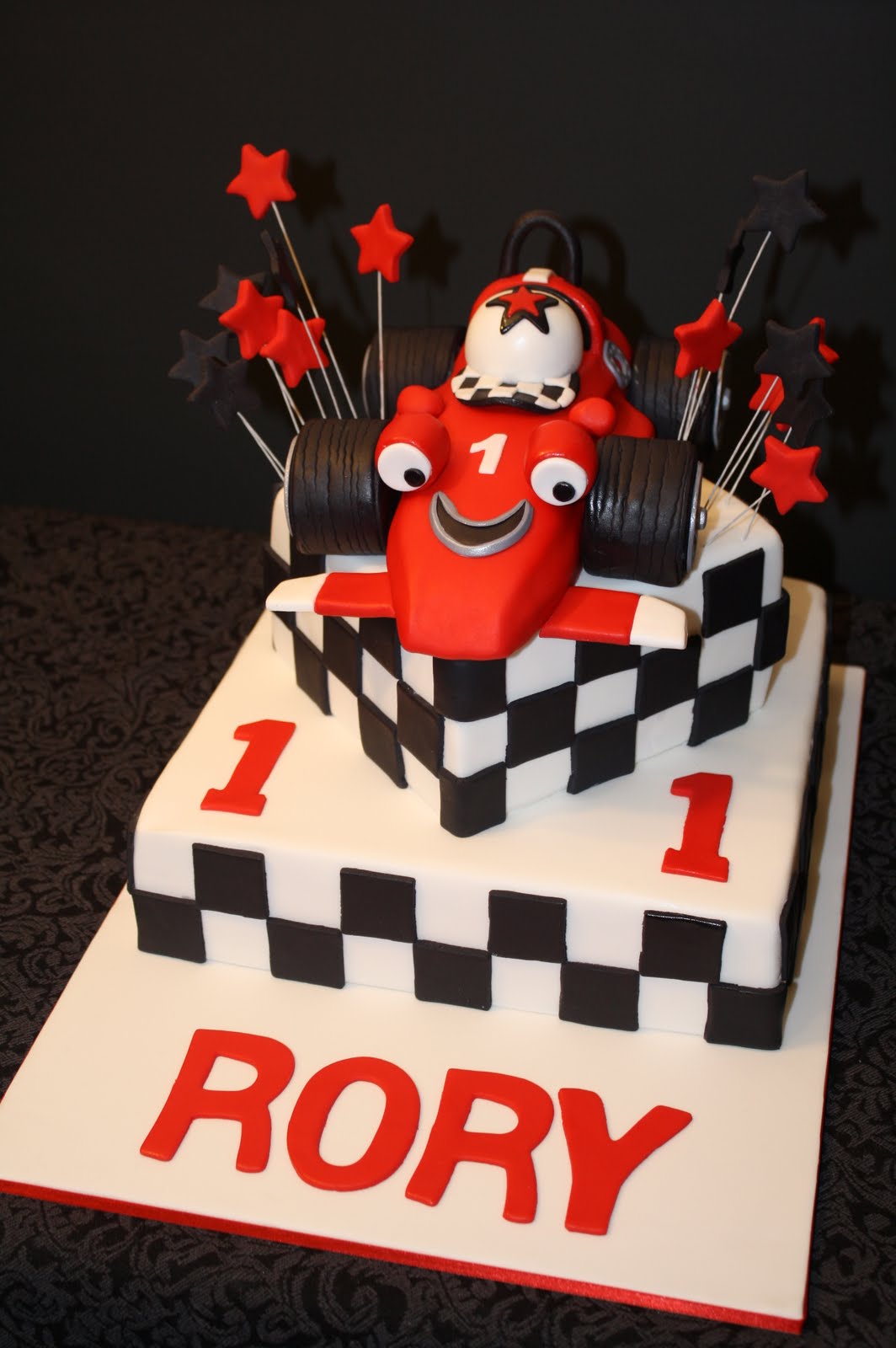 Sandy's Cakes: Rory's Roary Car
