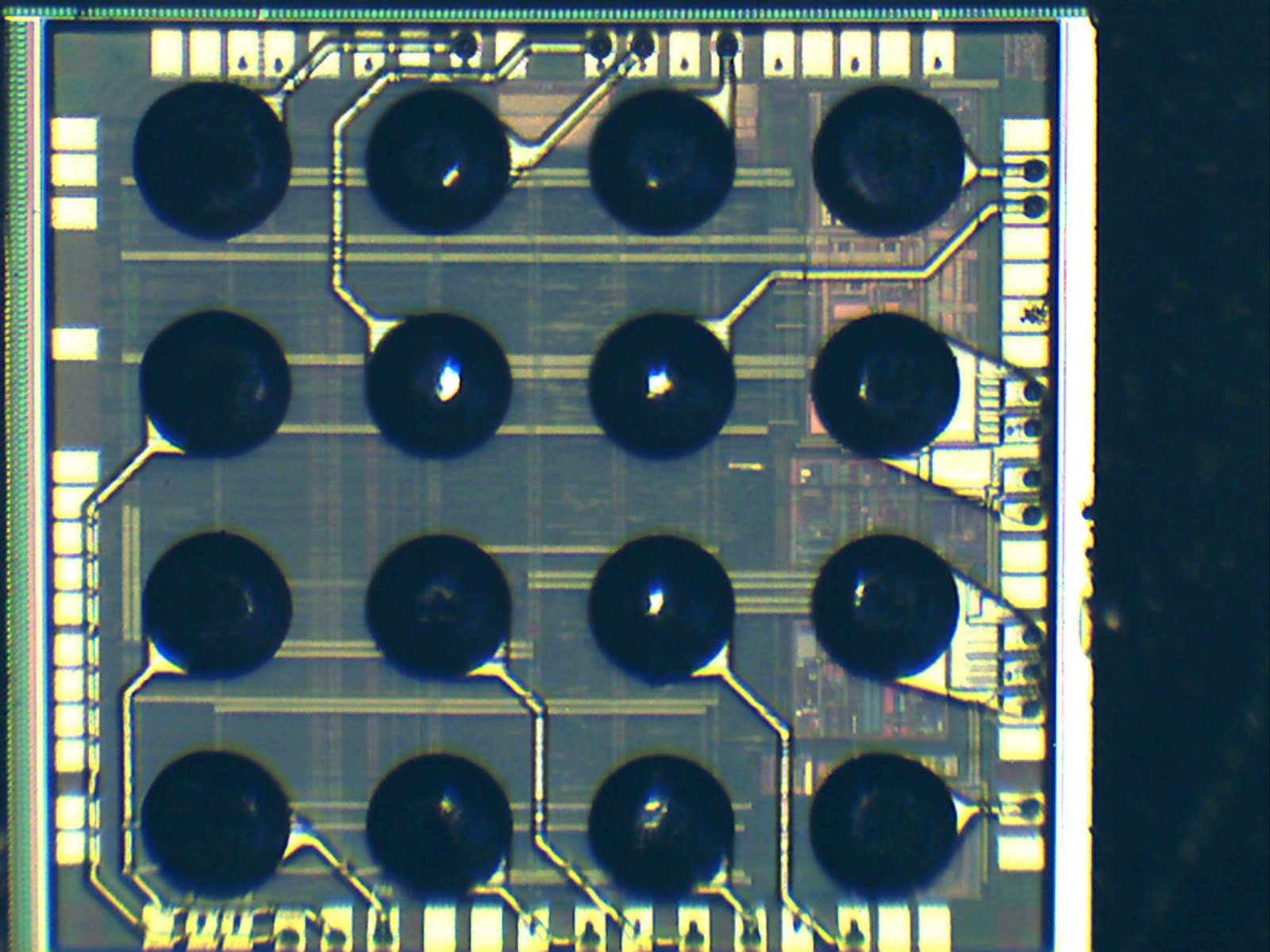 Johann Glaser: LPC1102 WL-CSP Images