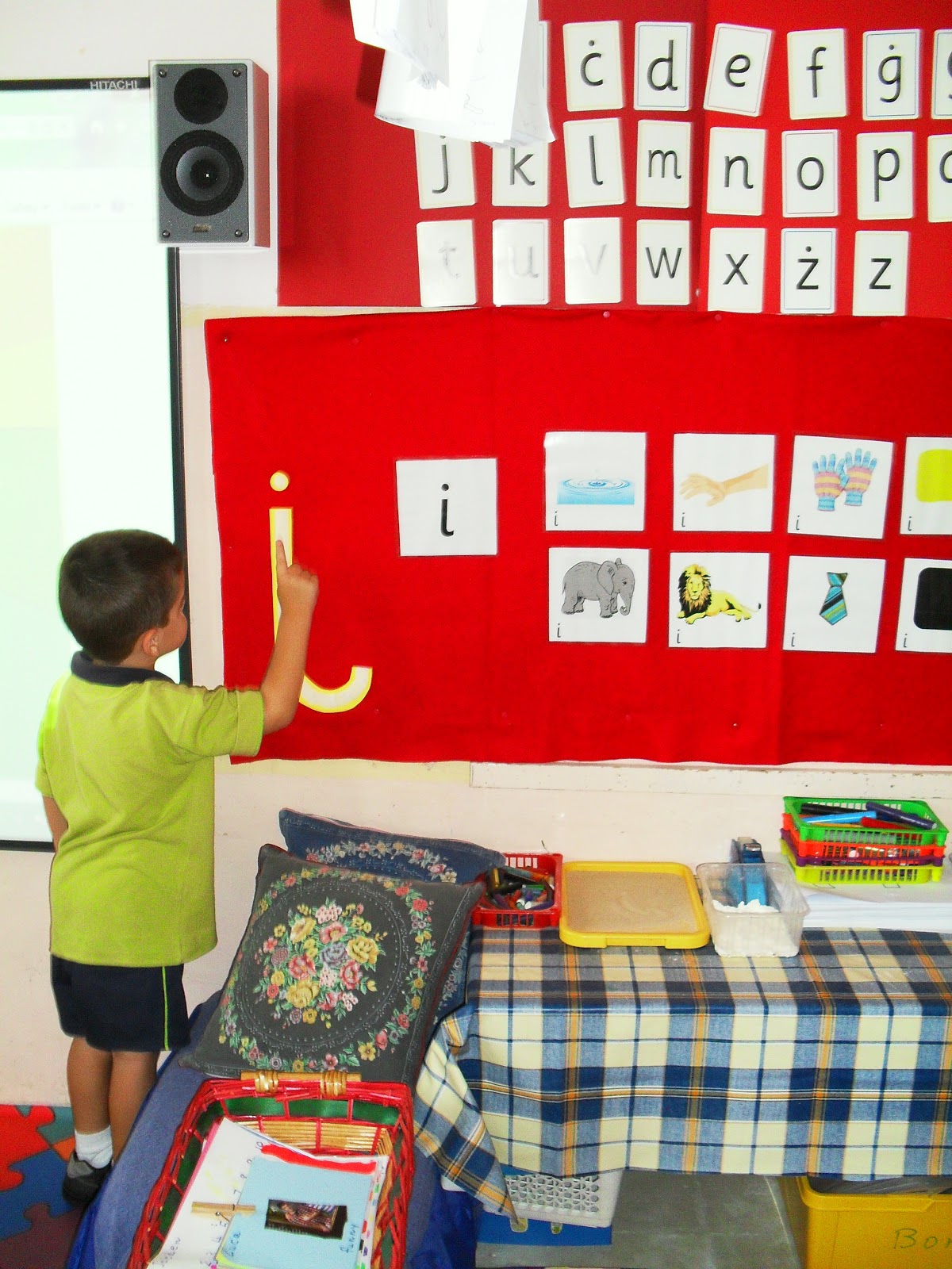Kindergarten 2.1: Learning Maltese alphabet in a multi-sensory way
