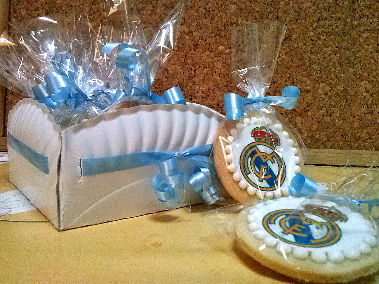 Mi reino por una Galleta: Galletas con oblea del escudo del Real Madrid