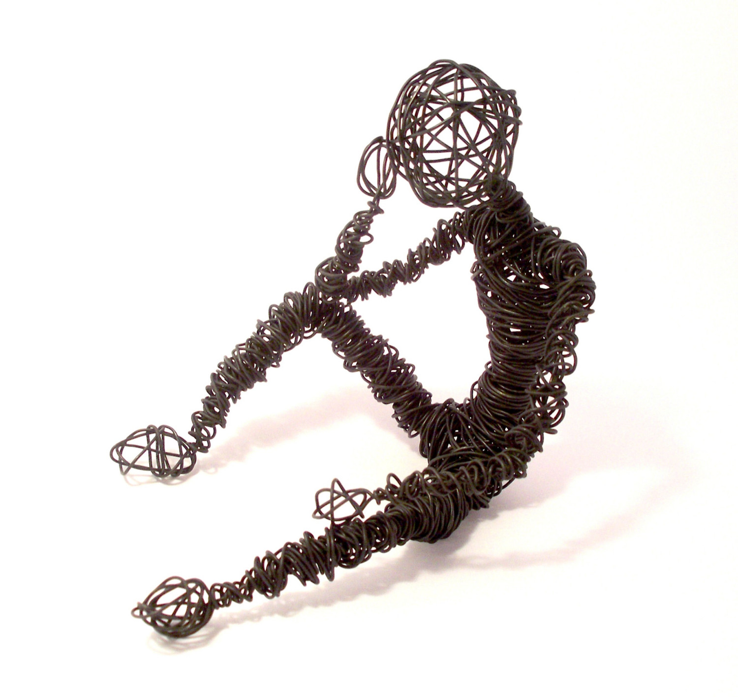 Amy Shillitoe Art and design Level 3 : 3d wire sculpture research