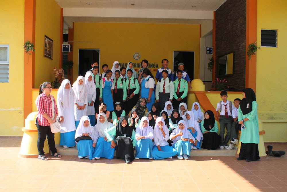 SMK BUKIT ROKAN : LAWATAN PELAJAR KE TAMAN SERIBU BUNGA DAN KILANG ...