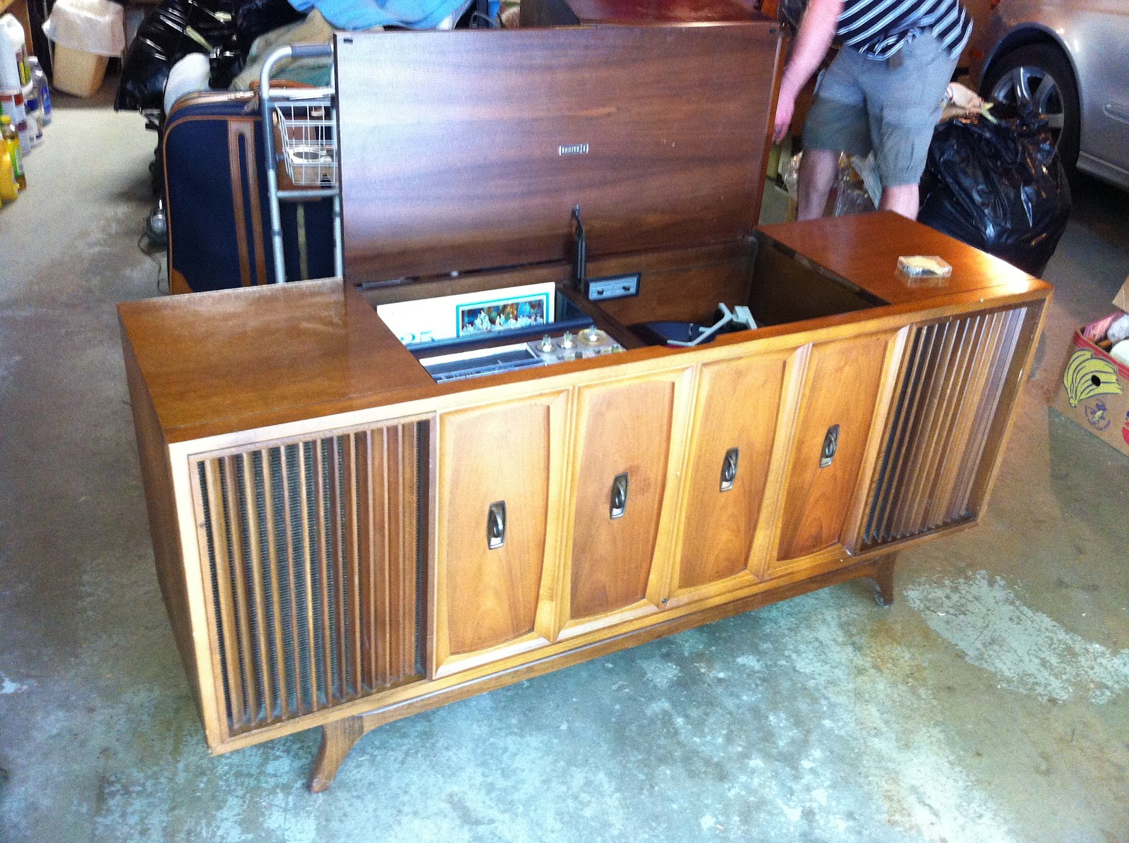 Decor4poor: Record Console Table