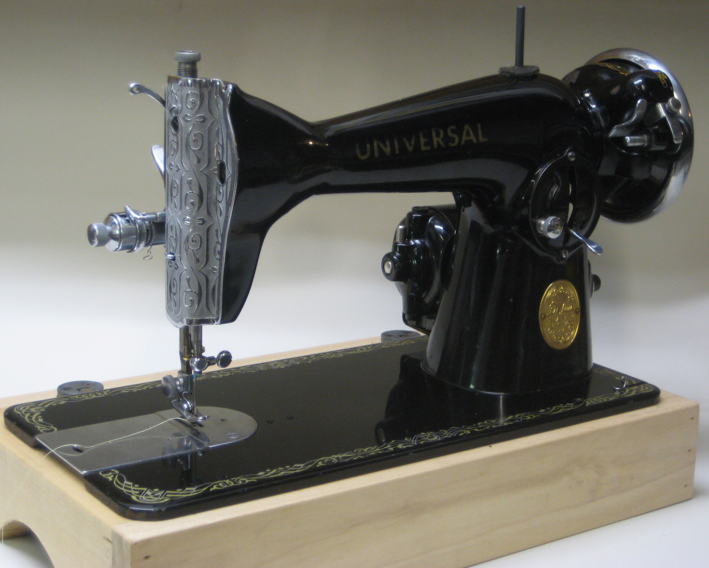 MI Vintage Sewing Machines: Universal Sewing Machine (1950s) Clone