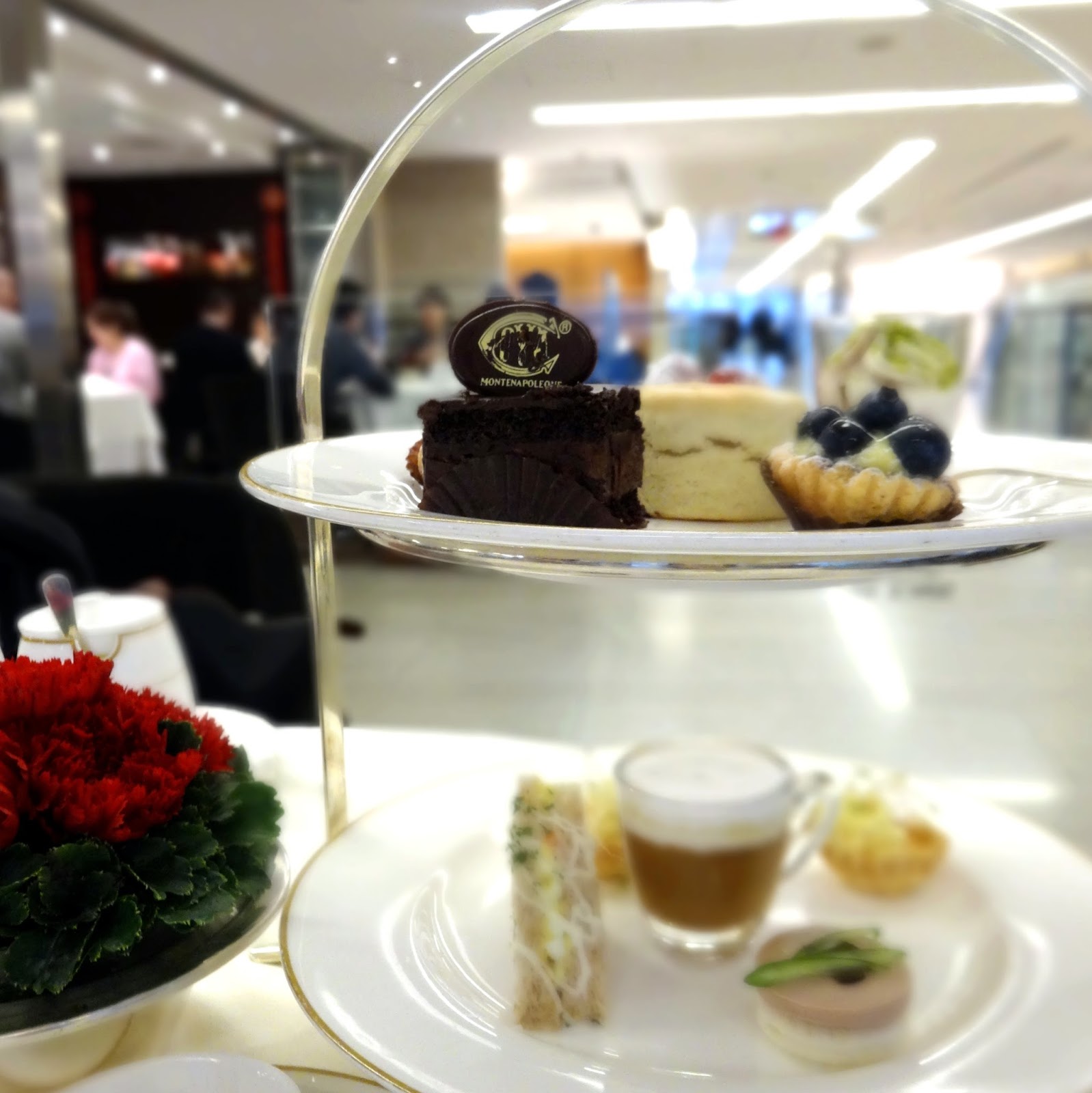 Queen of Low Tea: Cova － Afternoon Tea