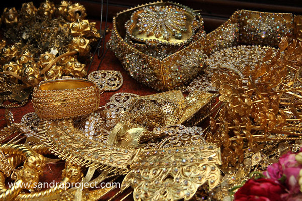 Pakaian Adat Aceh dan perlengkapannya busana aceh | Apotik Hidup + (nuansa)