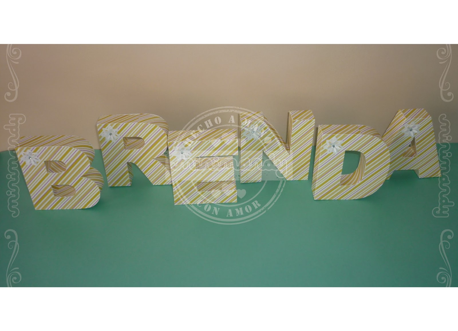 MinimandySign: Letras de Papel en Bloque. Diseño: Brenda.