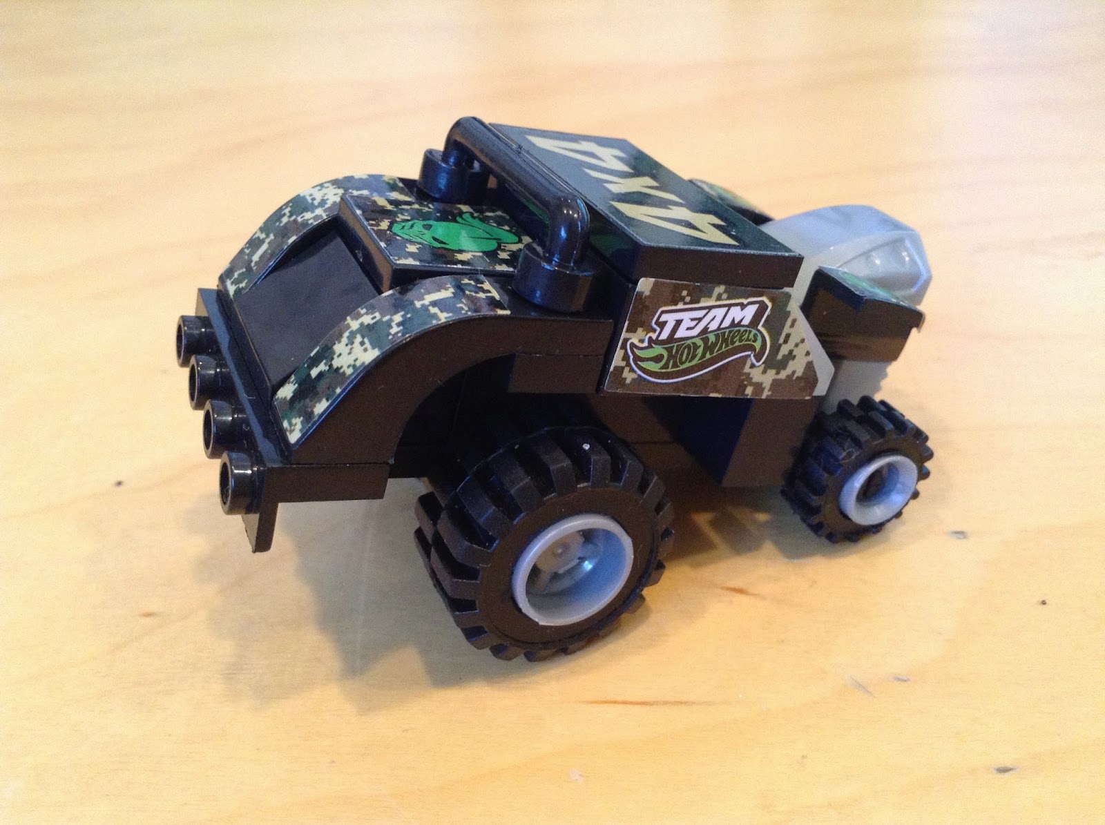 JULIAN'S HOT WHEELS BLOG: Mini Brix Racer