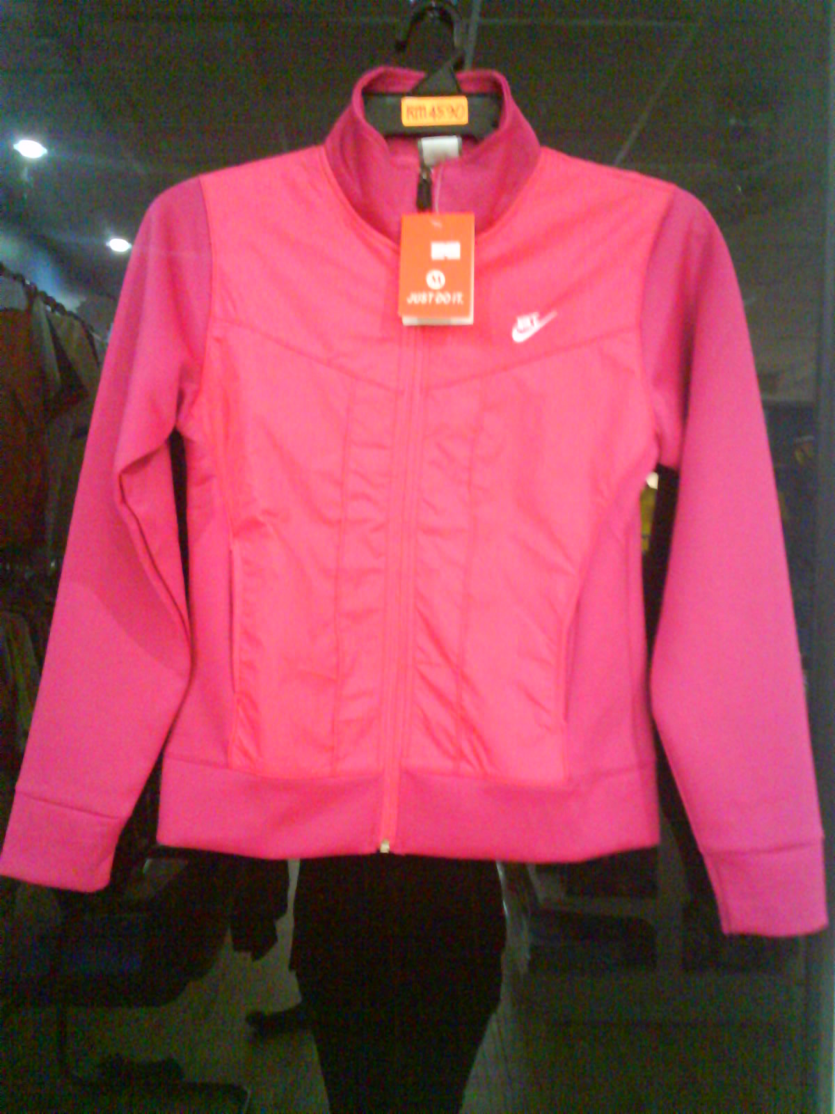 1-Mega Sport Centre "...: SWEATER NIKE 071