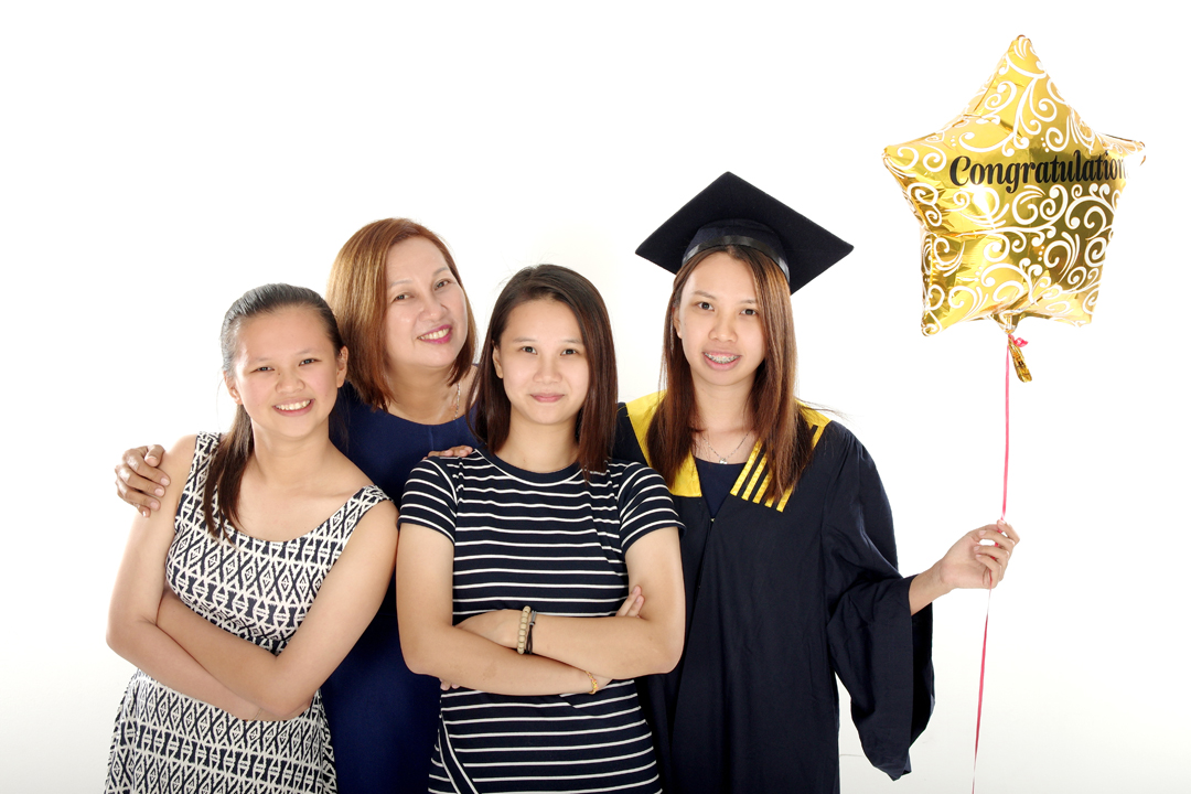 Flame Graduation Photography Studio: (60) Affordable Graduation ...