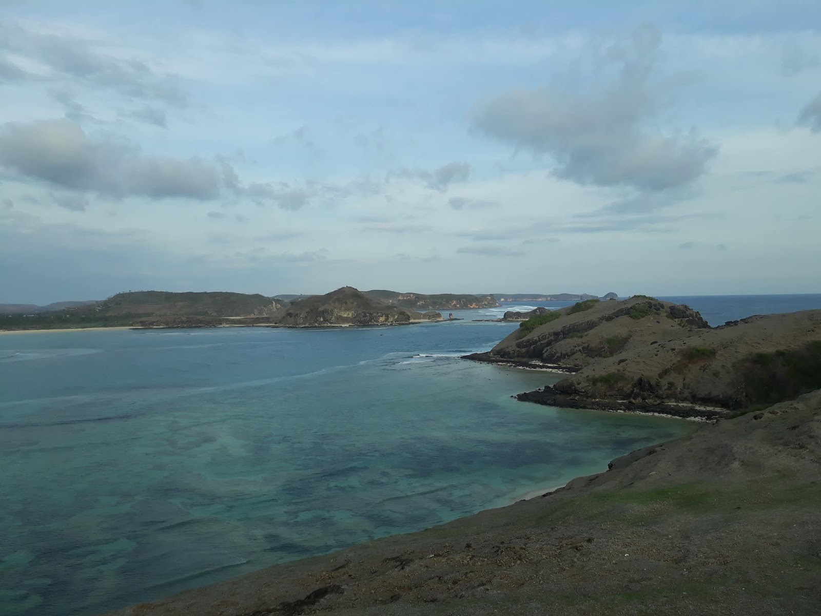 Jalan-jalan Lagi: Jalan ke Pantai Pandanan, Pantai Kuta Mandalika dan ...