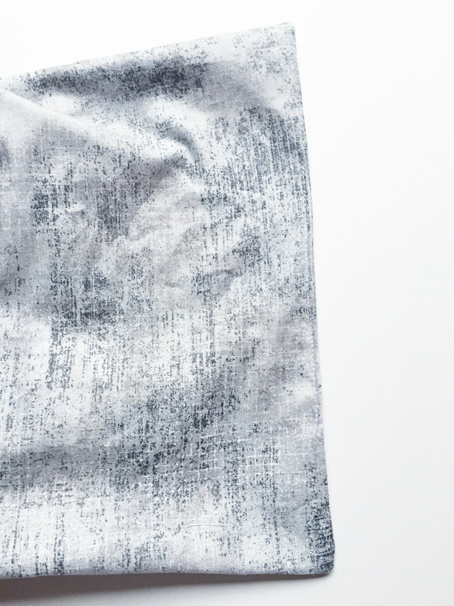 Fort Worth Fabric Studio: Zipper Pouch Tutorial