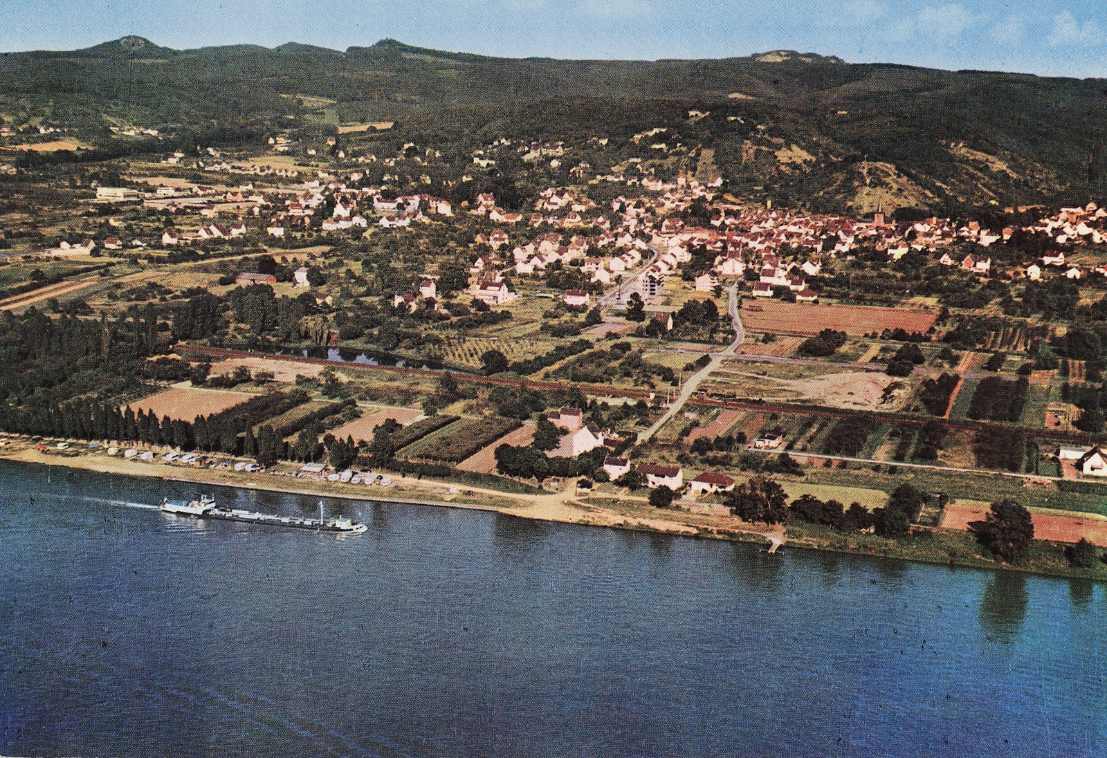 Weinkultur Rheinbreitbach: Blicke auf die alten Weinberge