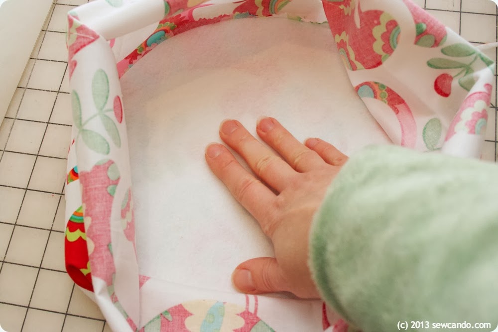 Sew Can Do: Reusable Holiday Fabric Gift Box Tutorial