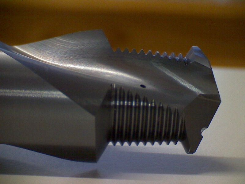 Blog de Guhring Argentina: Roscado con fresas de roscar por interpolacion.