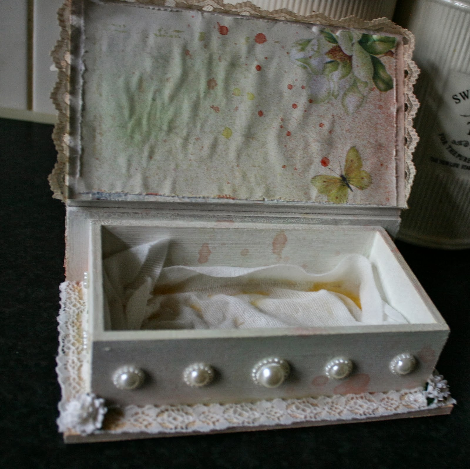 Mystique3D: Shabby Chic Box