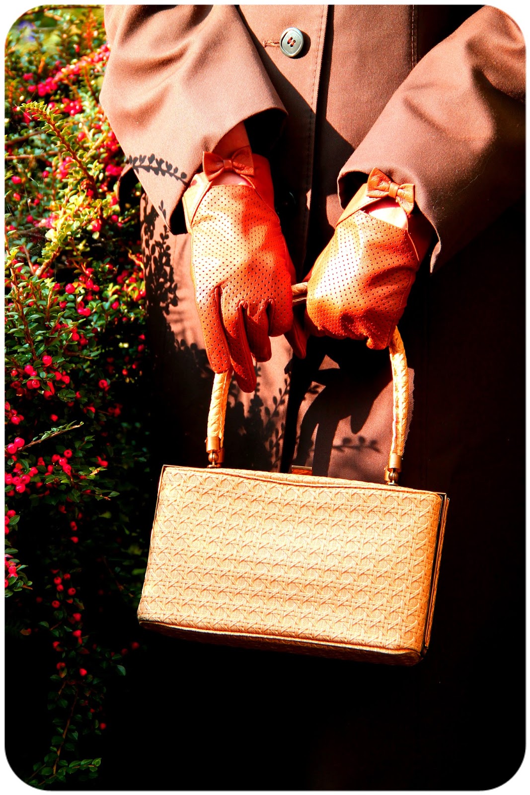 Polyester Princess: Famous blue raincoat