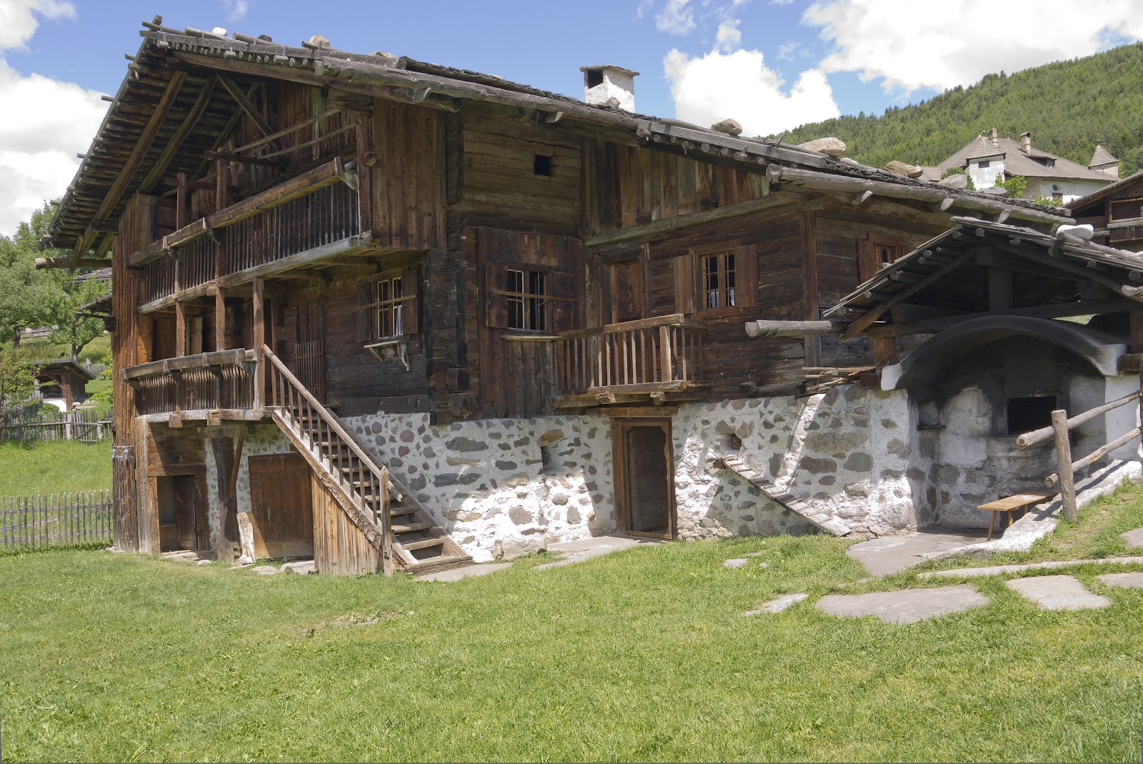 Antichi mestieri: Un classico maso unifamigliare a corpo unito