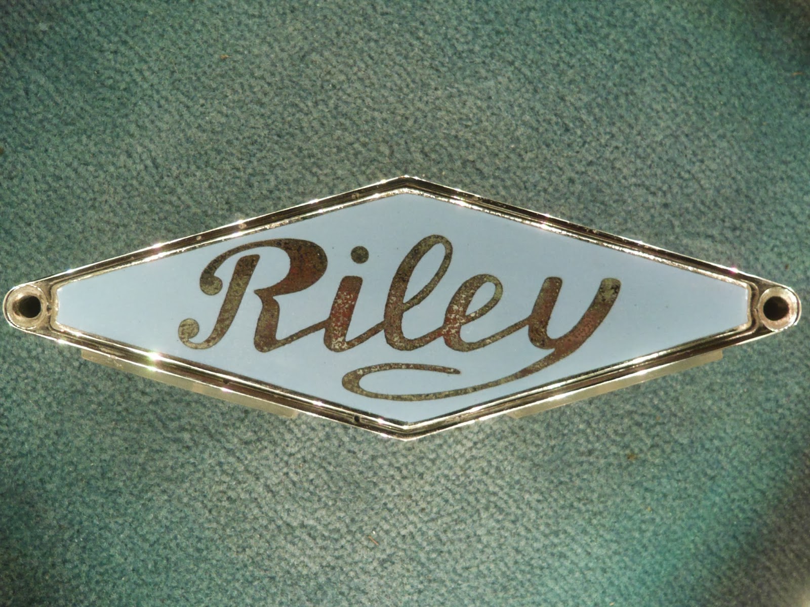 RadiatorEmblems: November 2013