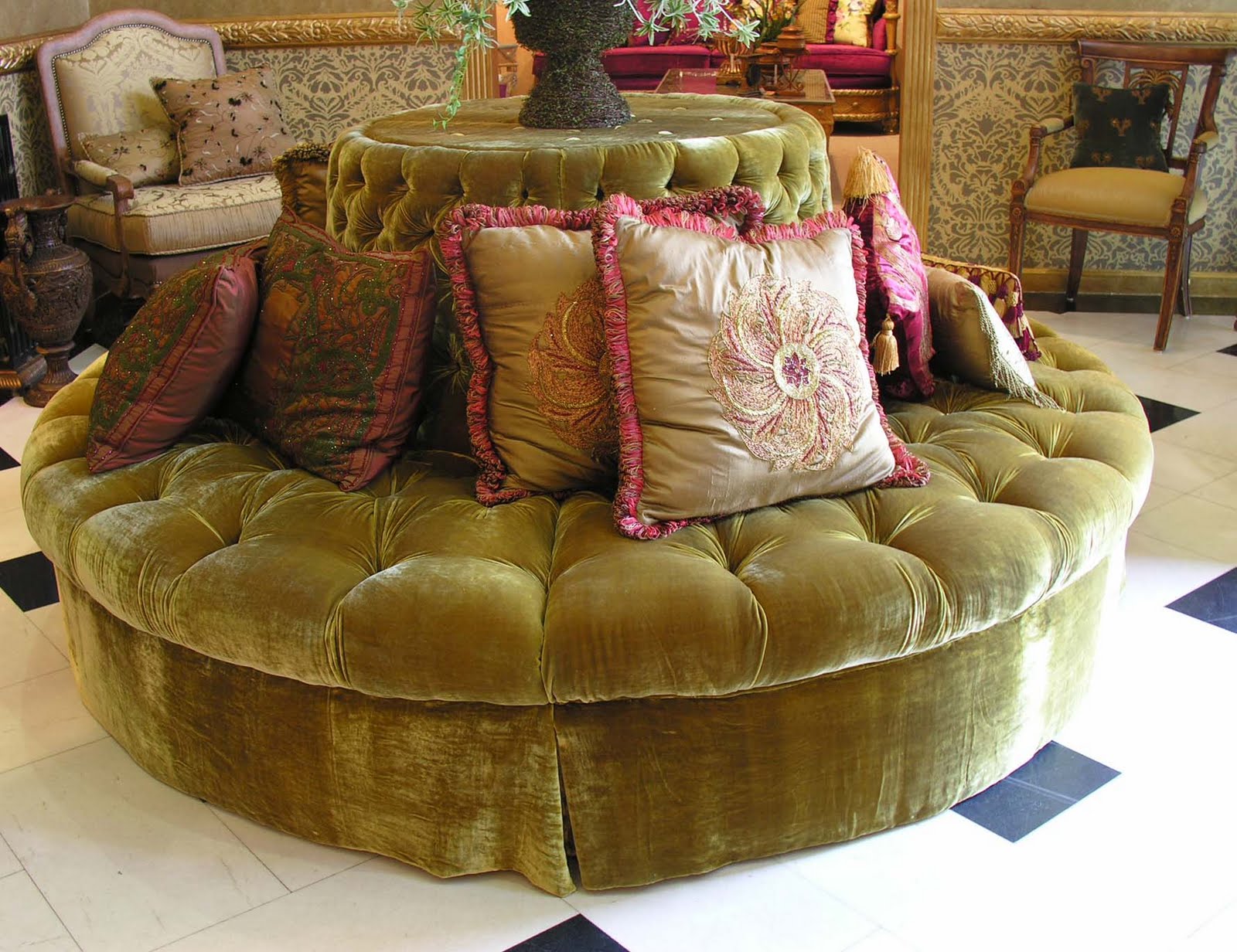 Furniture & Interior: Puff & stool