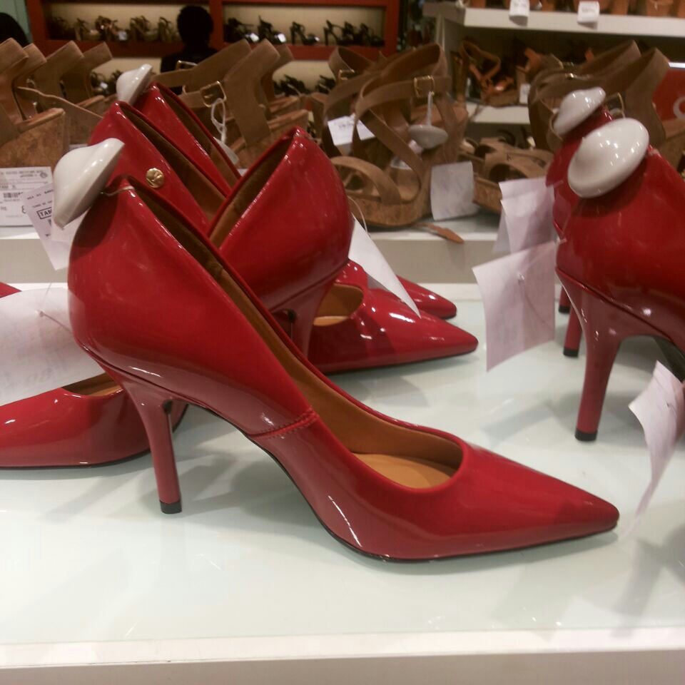 Modestie Elegance: Por que usar scarpin