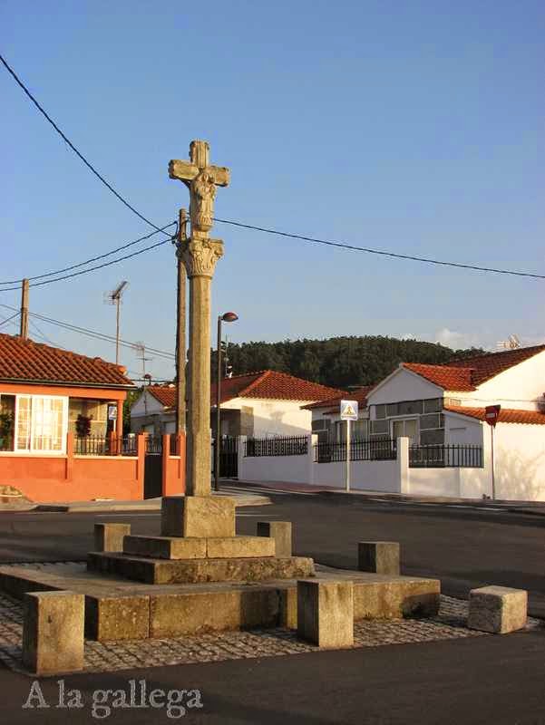 A la gallega: Un paseo por Mogor: playa y algo más que petroglifos con ...