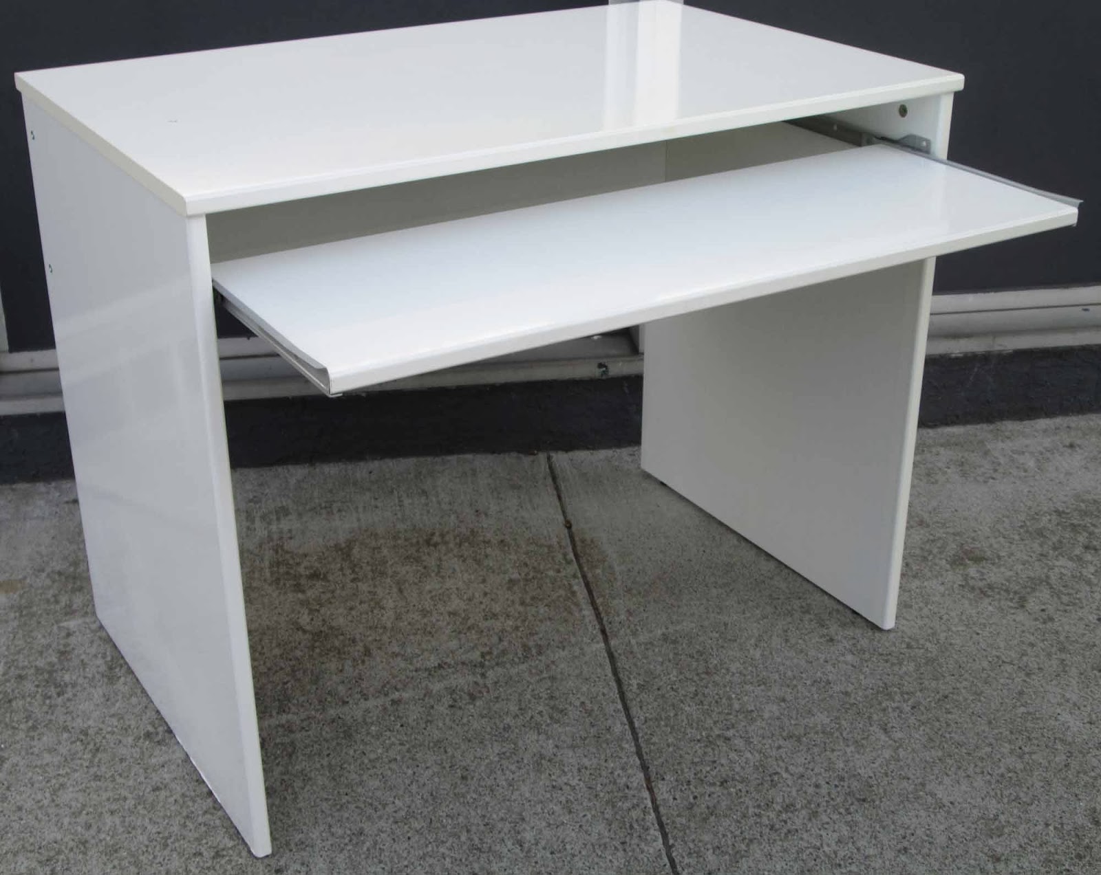 UHURU FURNITURE & COLLECTIBLES: SOLD Simple White Desk - $35