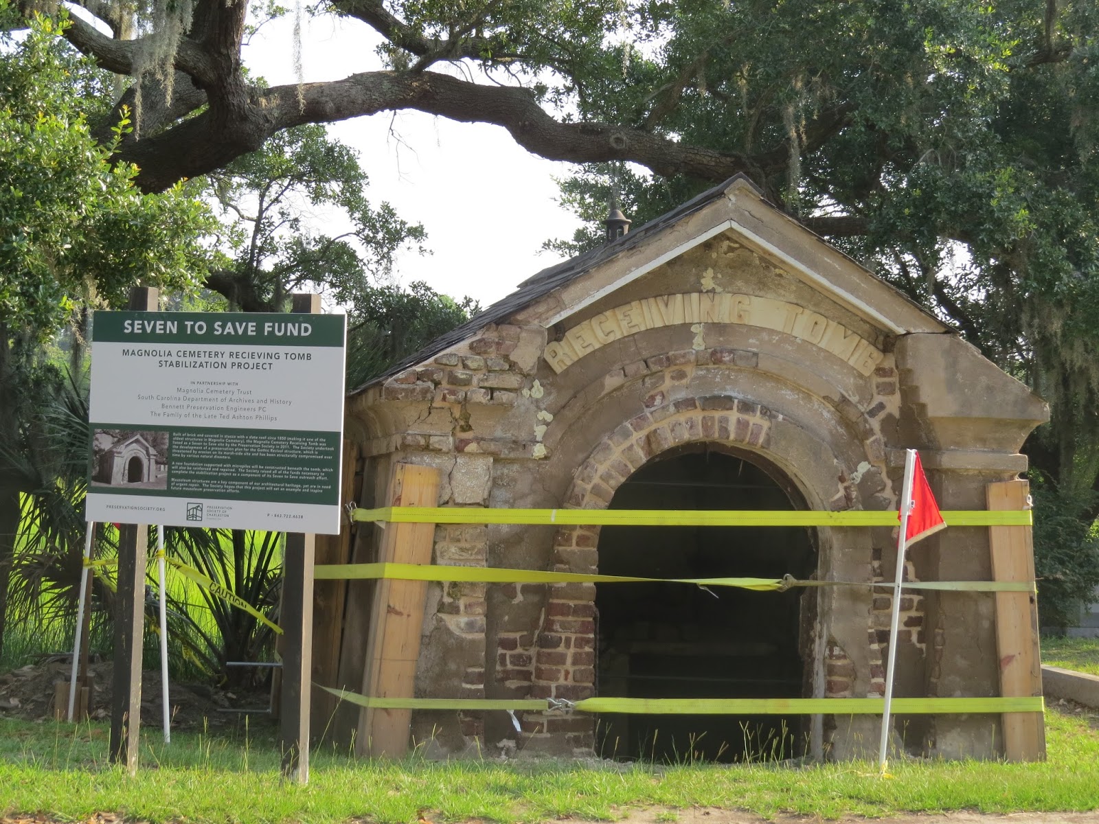 Magnolia Cemetery, Charleston, S.C.: Magnolia's Receiving Tomb Gets ...