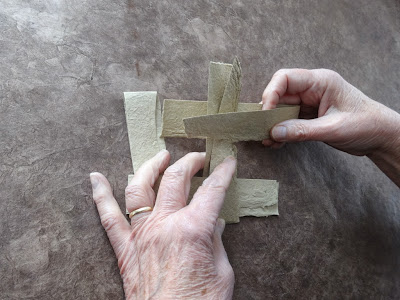 susangaylord.com: Make a Paper St. Brigid's Cross