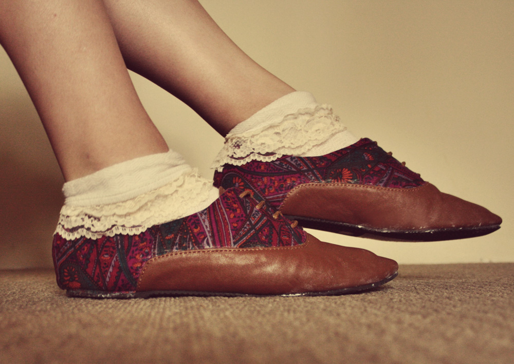 The Pineneedle Collective: DIY Floral Brogues (a neat way to update ...