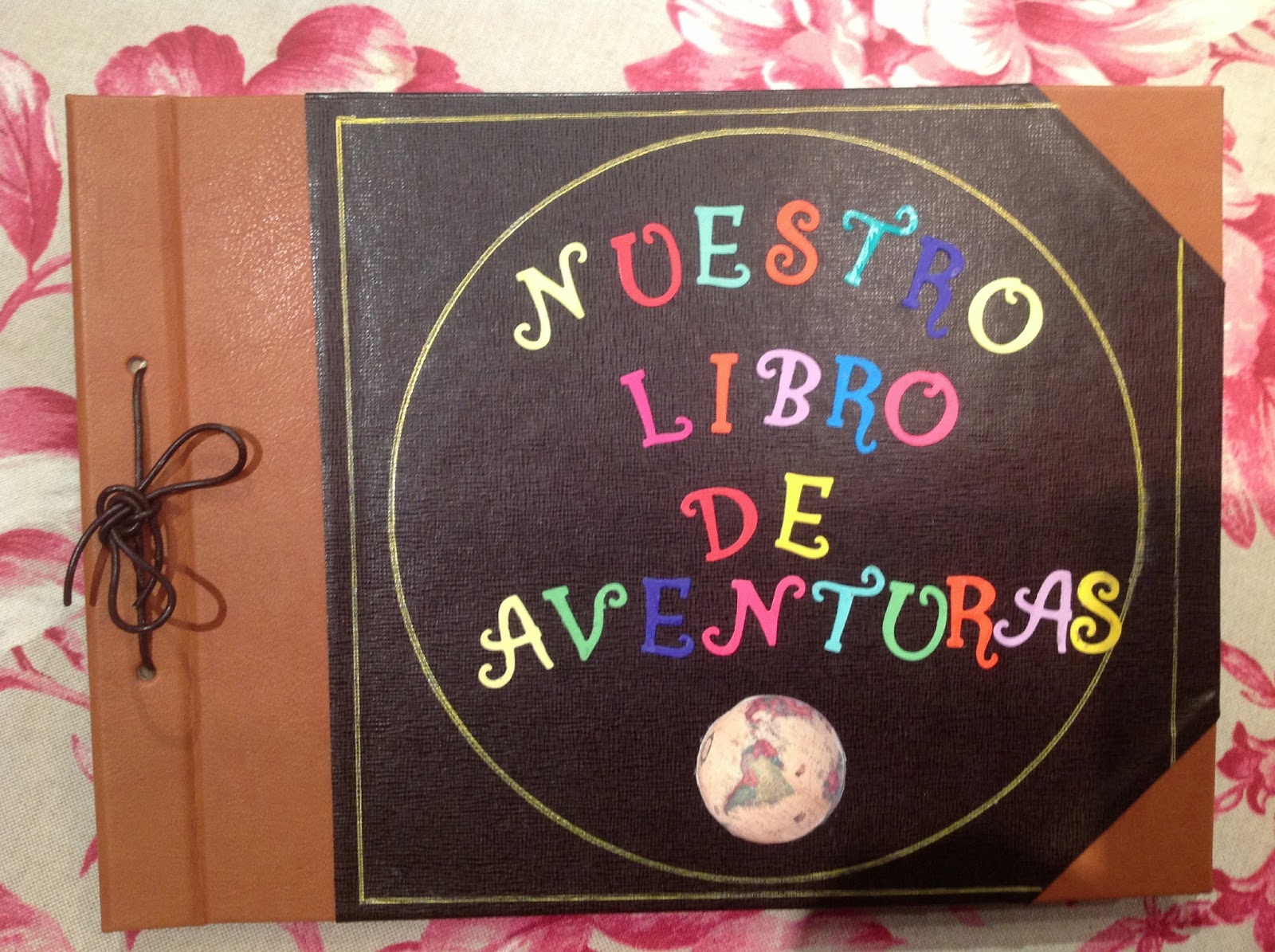 TdC Cartonnage: Nuestro libro de Aventuras, basado en la película Up