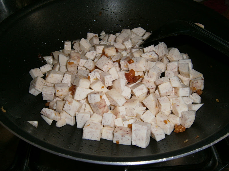 Cooking Pleasure: Steamed Yam Cake [Orh Kuih]