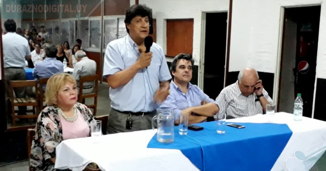 Numerosa concurrencia en el lanzamiento del grupo de Mario Monsón ...