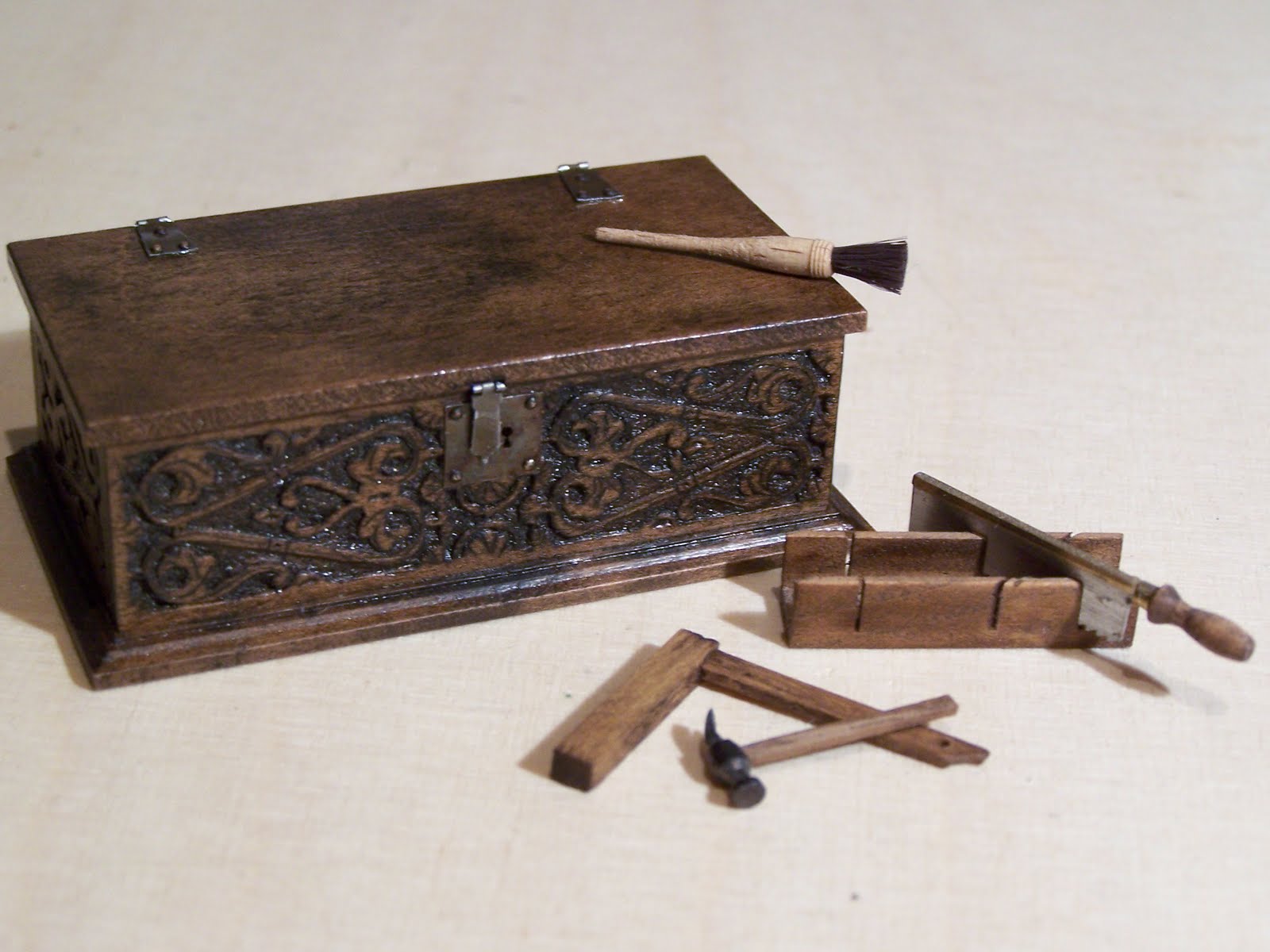 Jeff's Miniatures: Wood carving