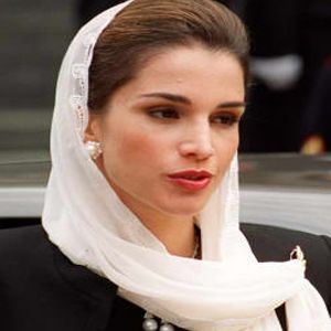 Olive Kelly: Royally Sartorial: The Fashionable Females of the World's ...