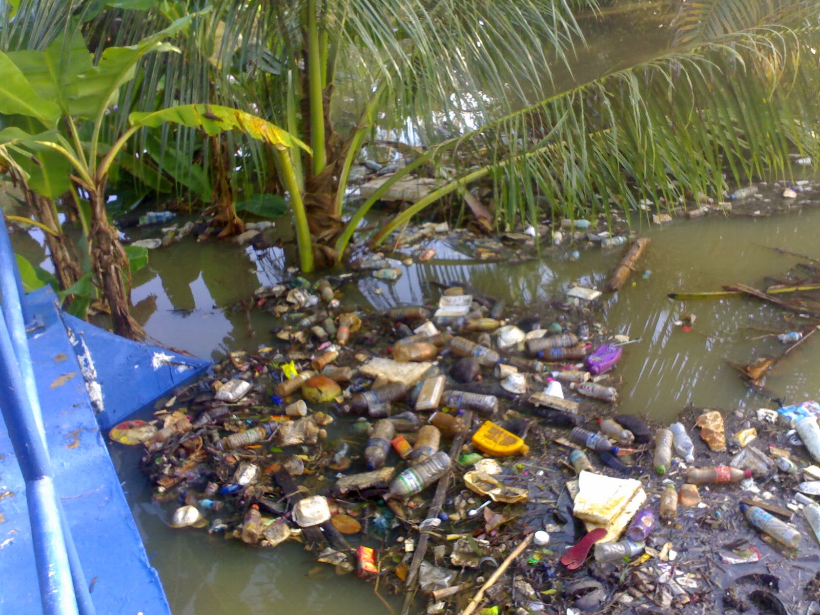 SISIK LANTAI: Banjir Kilat Berpunca Dari Parit Longkang Yang Tersumbat