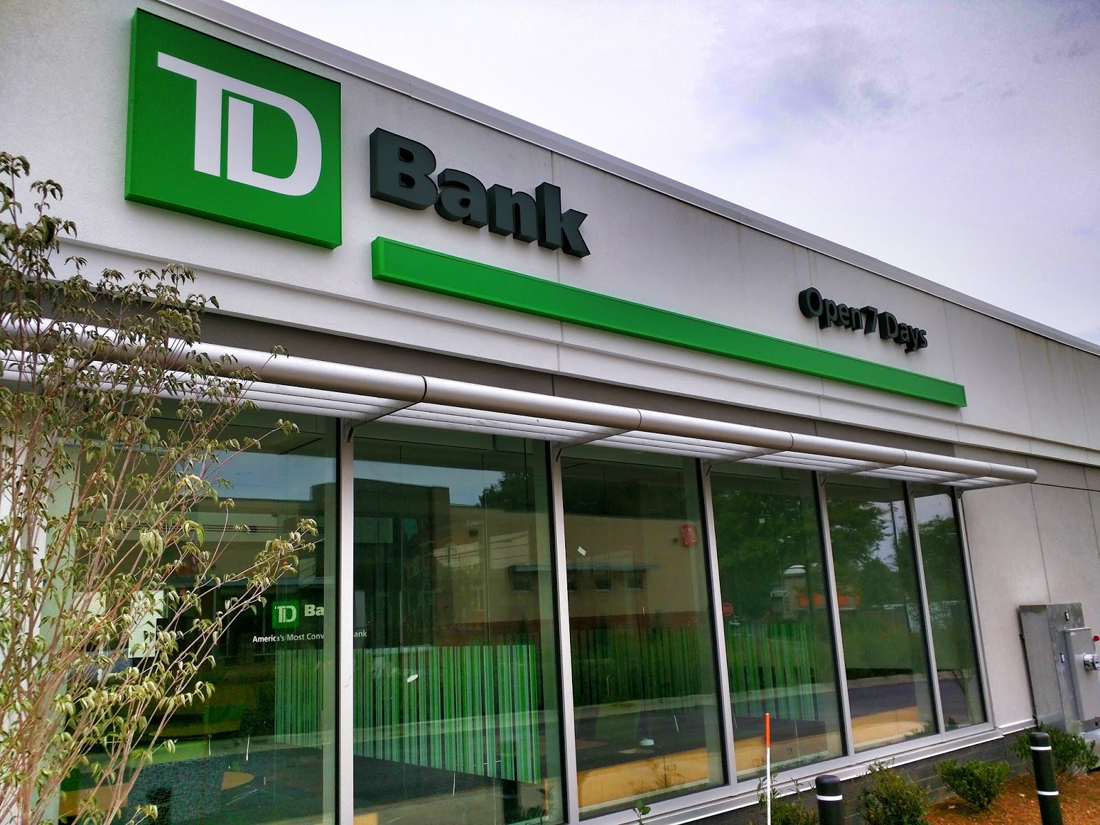 Robert Dyer @ Bethesda Row: TD Bank opening in Pike District this ...