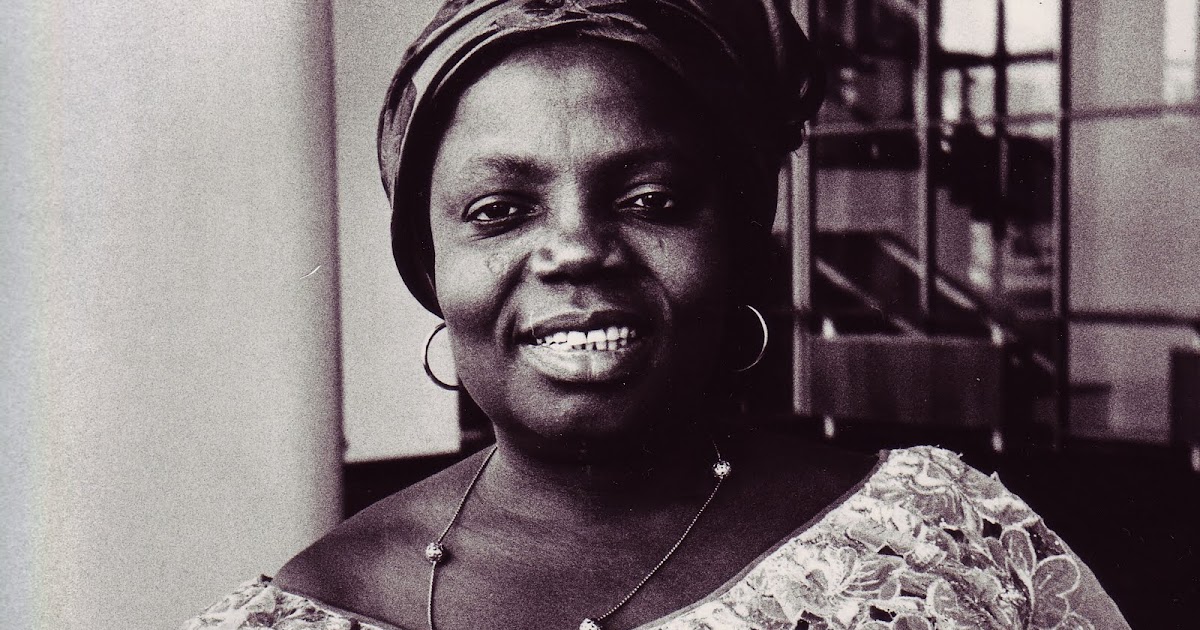 PERSONAS ILUSTRES AFRICANAS: BUCHI EMECHETA