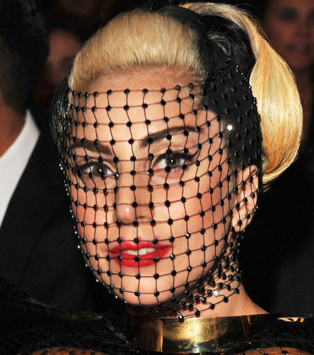 kandeej.com: Adele, Adele, Adele...and best Grammy make-up goes to