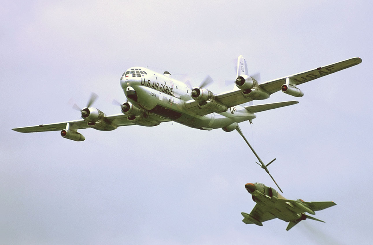 nhungdoicanh: Boeing C-97 Stratofreighter